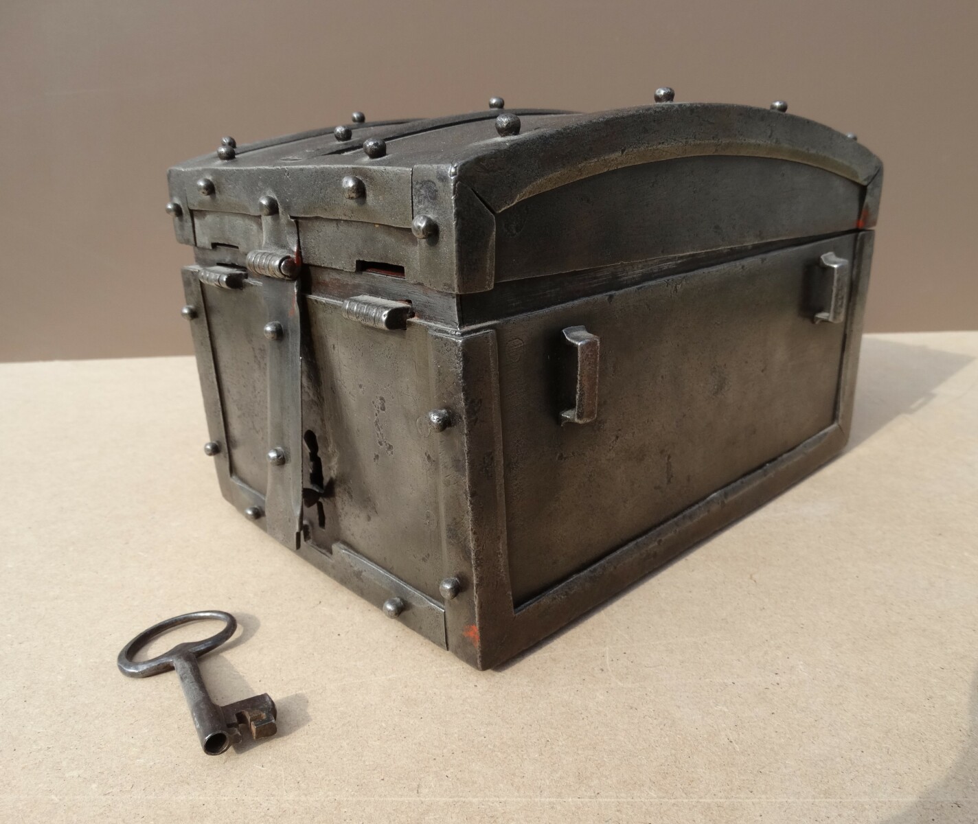 Koper, tin, brons, messing en smeedijzer - Antiek Albarello | Antiek ...